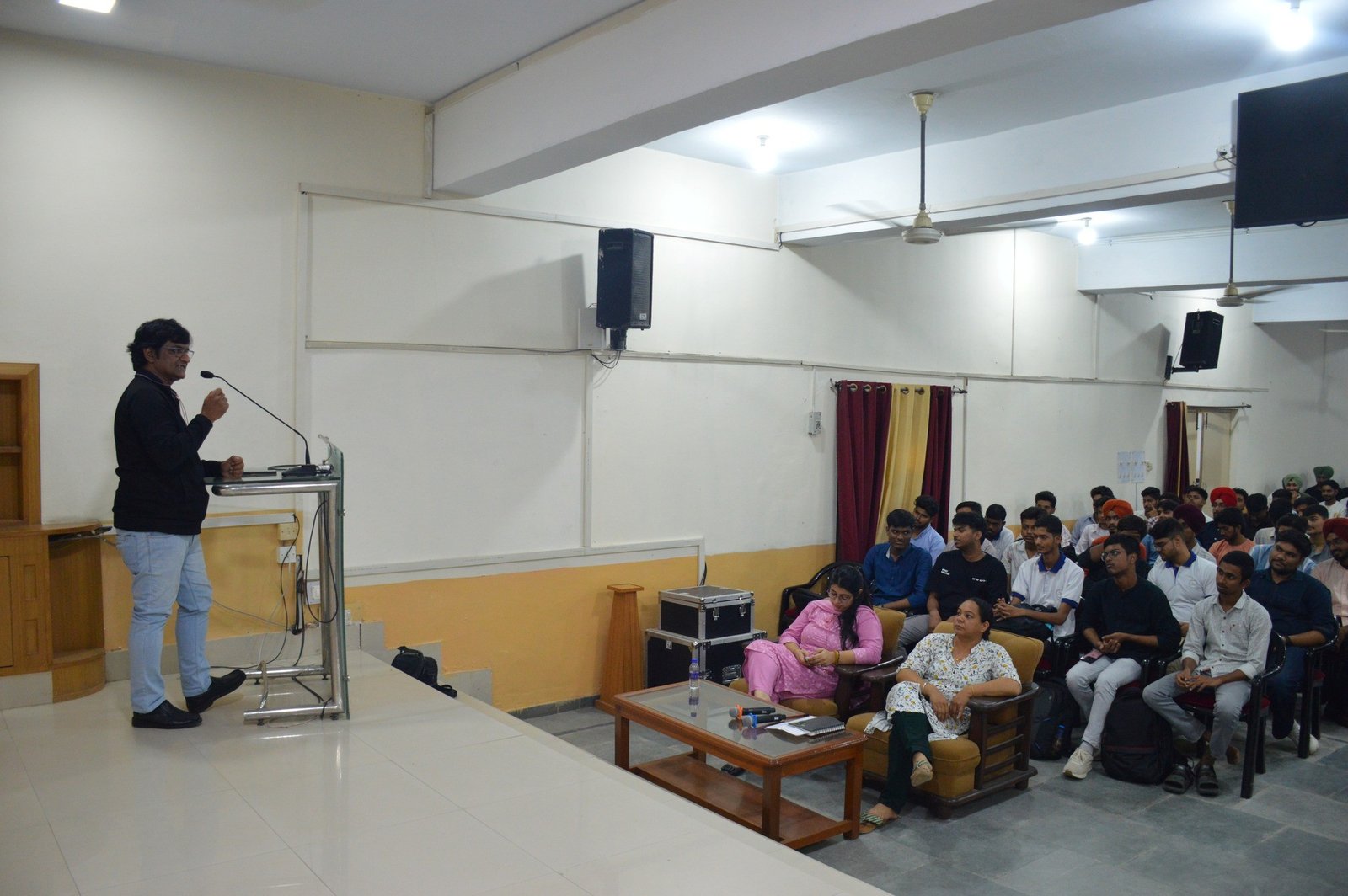 USET Welcomes Batch 2025 with Industry Insights | LTSU